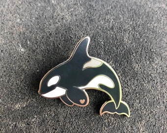 Orca pin | Etsy