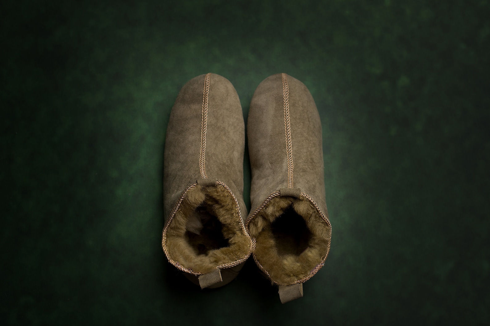 Miko Olive Sheepskin Men's Slippers by Homieestudio - Etsy
