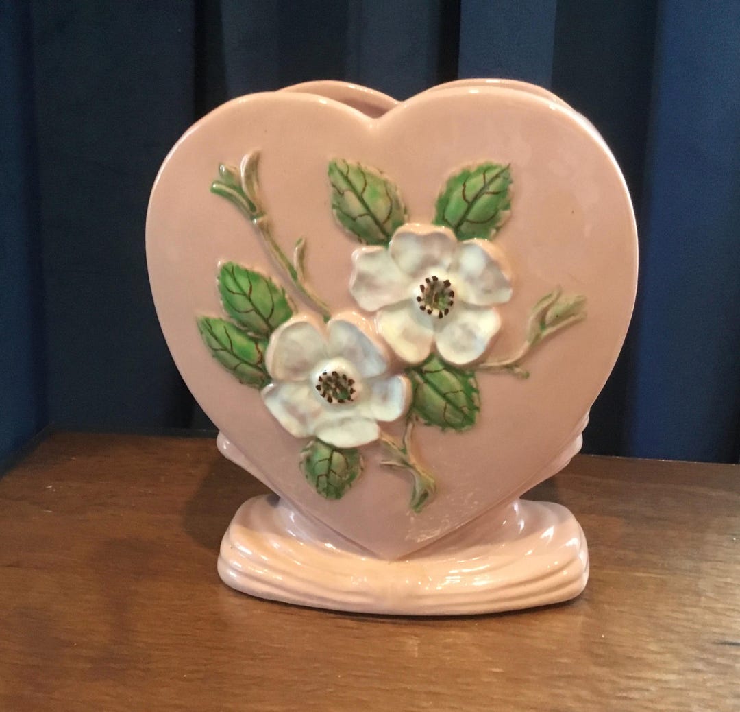 Hull Pottery 1940’s Rosella Pattern Heart Shaped Vase R-8 - Etsy