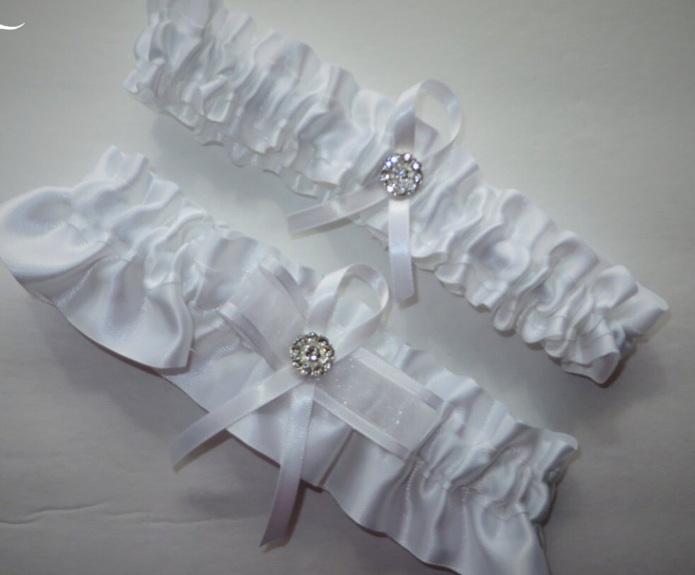 White Garter Set Wedding Garter Bridal Garter Keepsake | Etsy