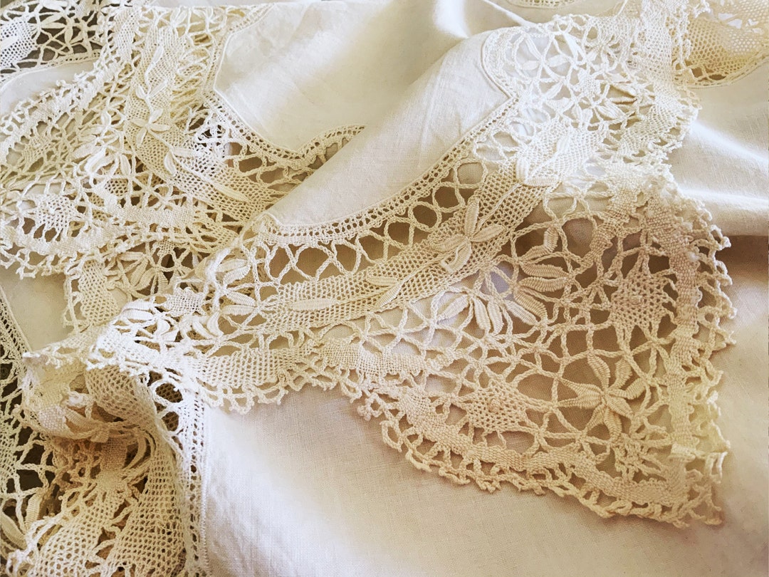 Fabulous Lacy Vintage Tablecloth - Beautiful Handmade Linen Bobbin Lace ...