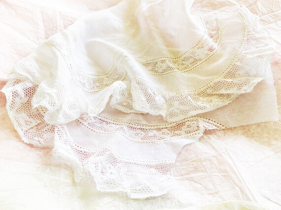 Very Pretty Antique Ivory White Gauzy Batiste Remnant… - Gem