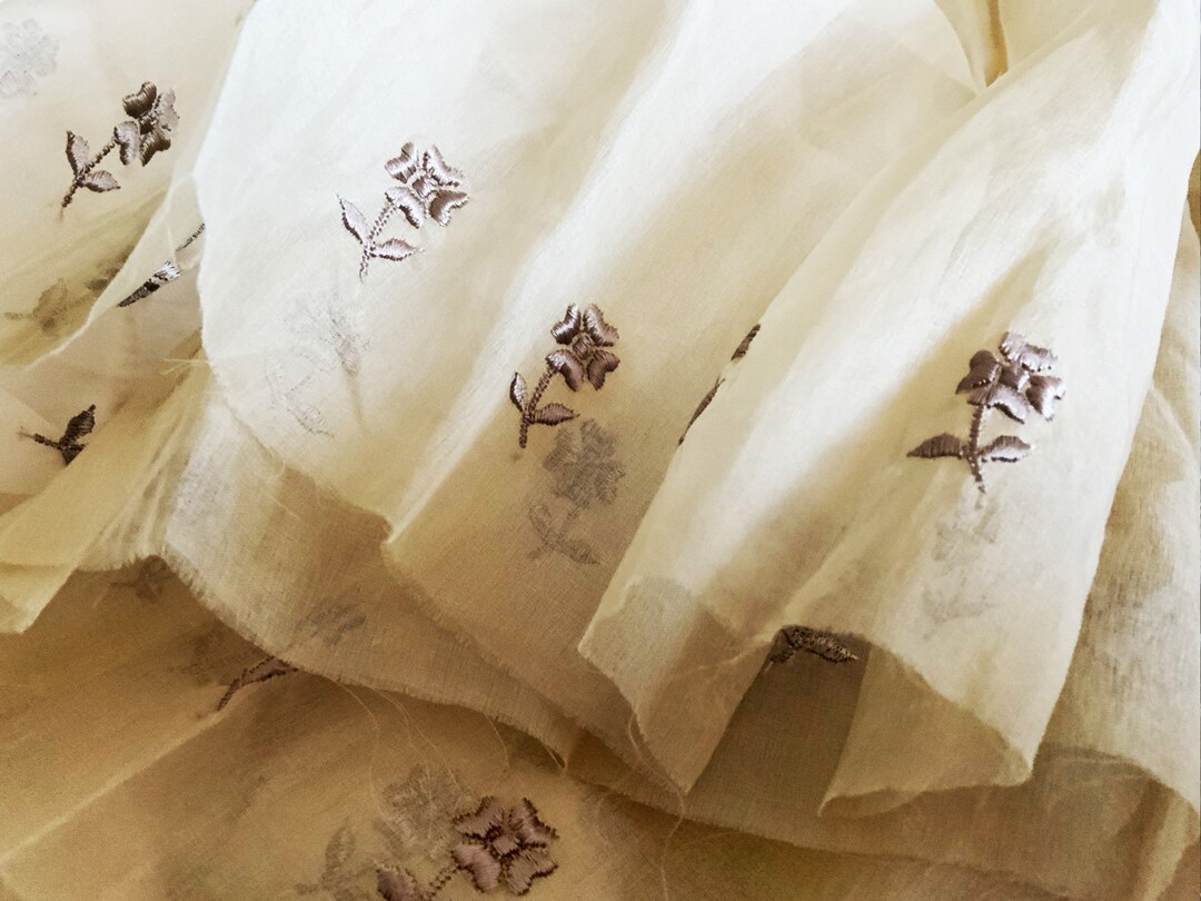 Beautiful Vintage Organdy Embroidery Anglaise - Salvage - Craft Create ...