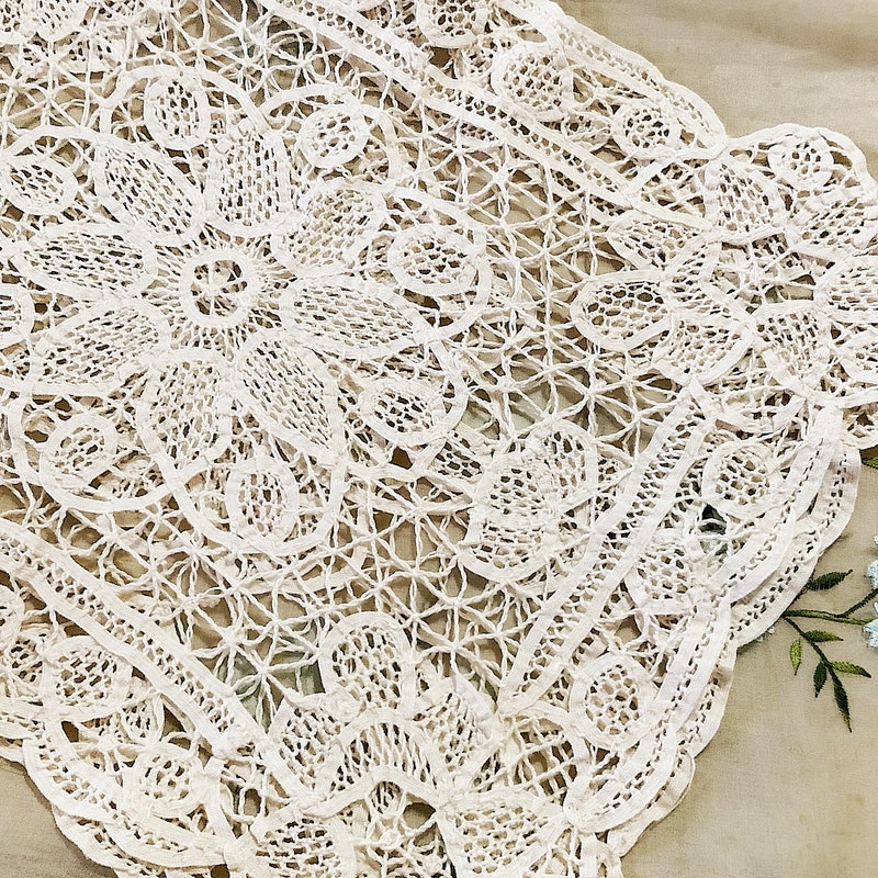 Lace Table Runner - Etsy