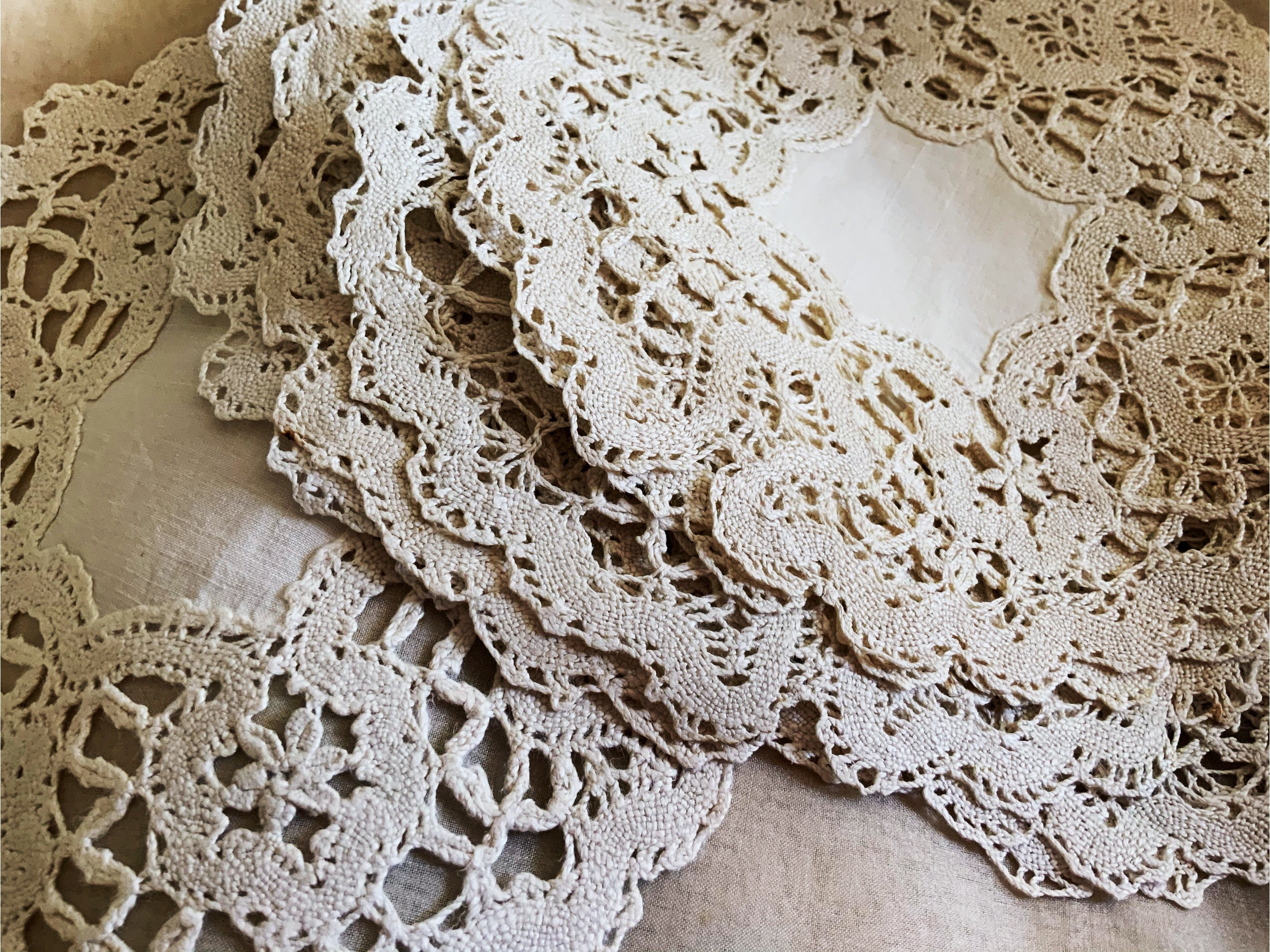 Home & Living Home Décor Doily Bobbin Doilies Decorative Doilies ...