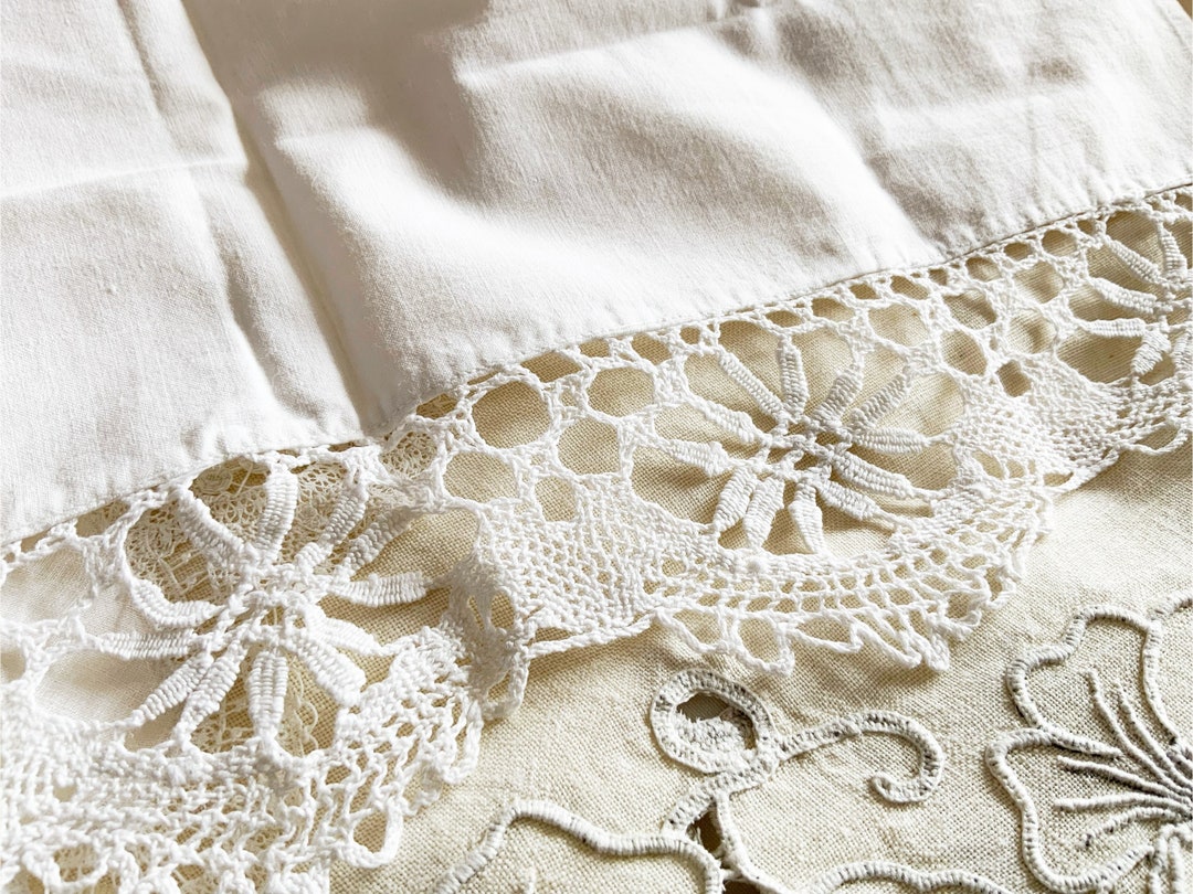 Pretty Vintage Handmade Floppy Linen Bobbin Lace - Miscellaneous Shelf ...