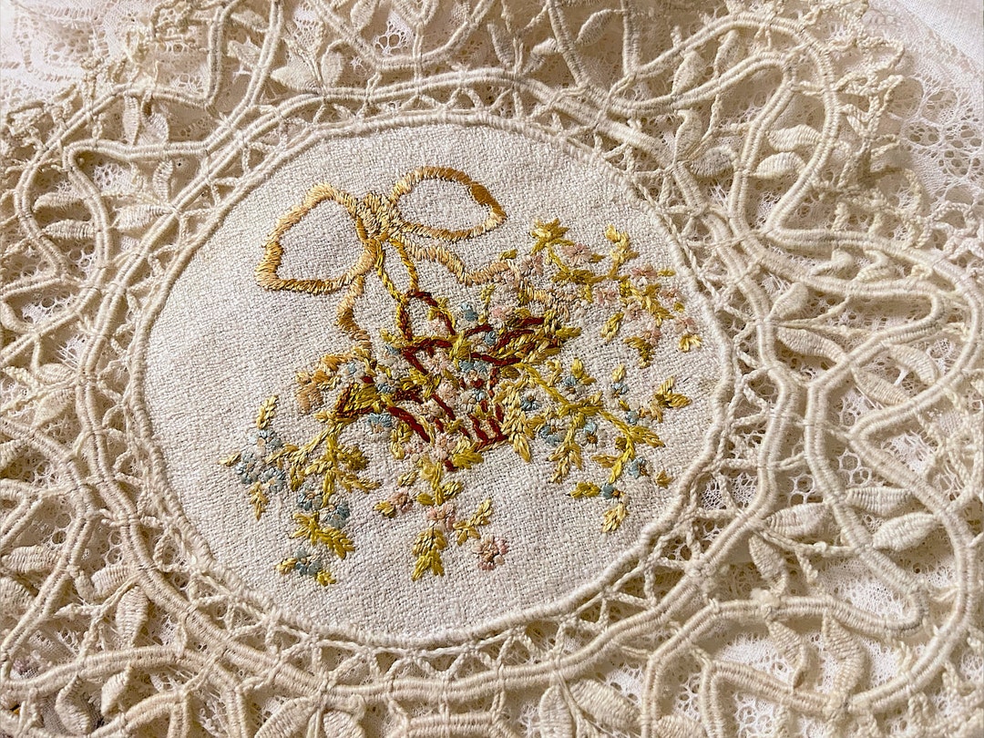 Gorgeous Antique Hand Embroidered Silk Linen Doily With Handmade Bobbin ...
