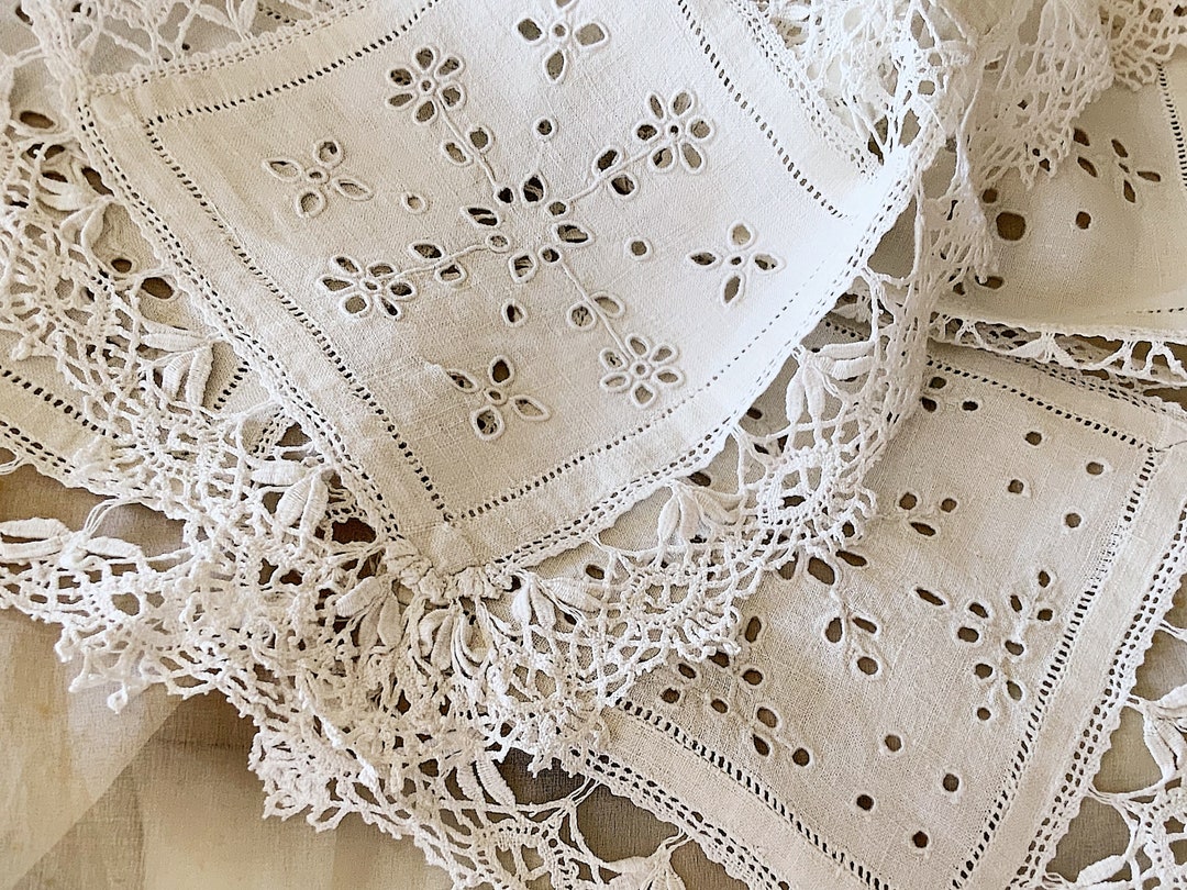 Gorgeous Floppy Hand Embroidered Linen Table Mat / Tray Cloth Handmade ...