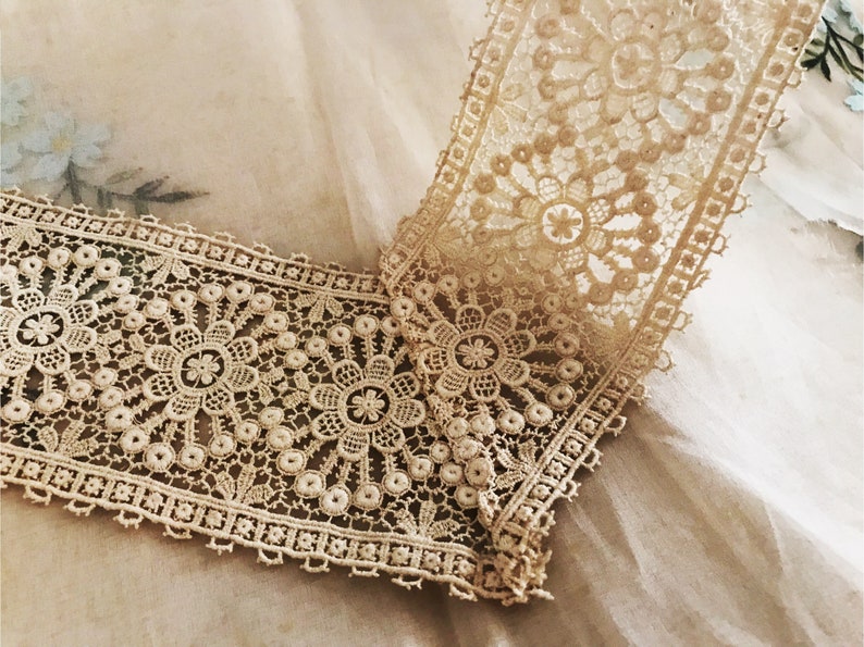 Vintage V-shaped Schiffli Lace Yoke Venise Lace Heavily | Etsy