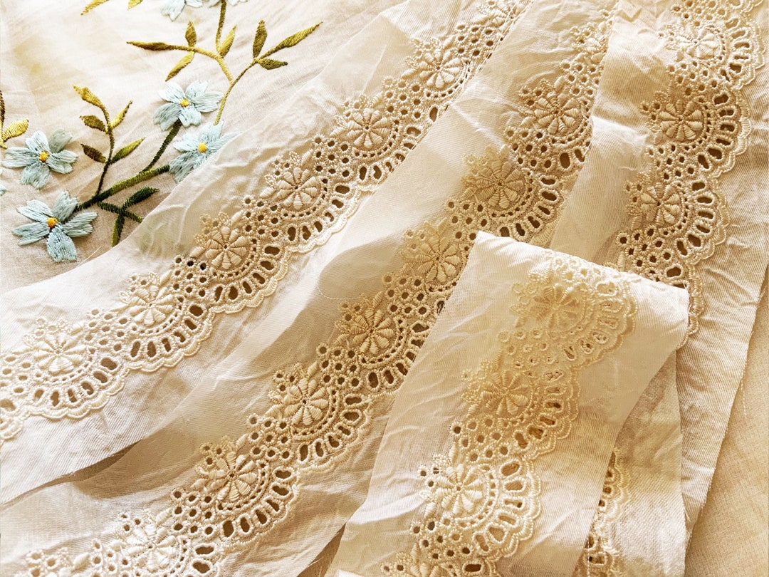Beautiful Silk on Silk Hand Embroidery - Finely Handmade Lace ...