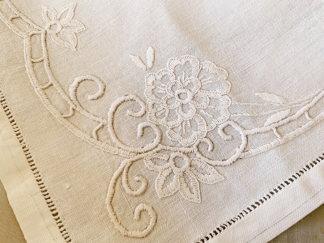 Pretty Handmade Vintage Ivory Linen Tray Cloth / Placemat Hand ...
