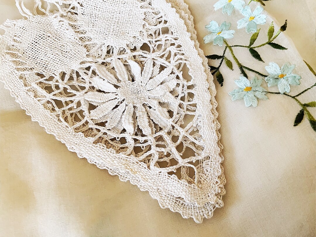 Handmade Vintage French Bobbin Lace Salvage - Large Daisy - Craft ...