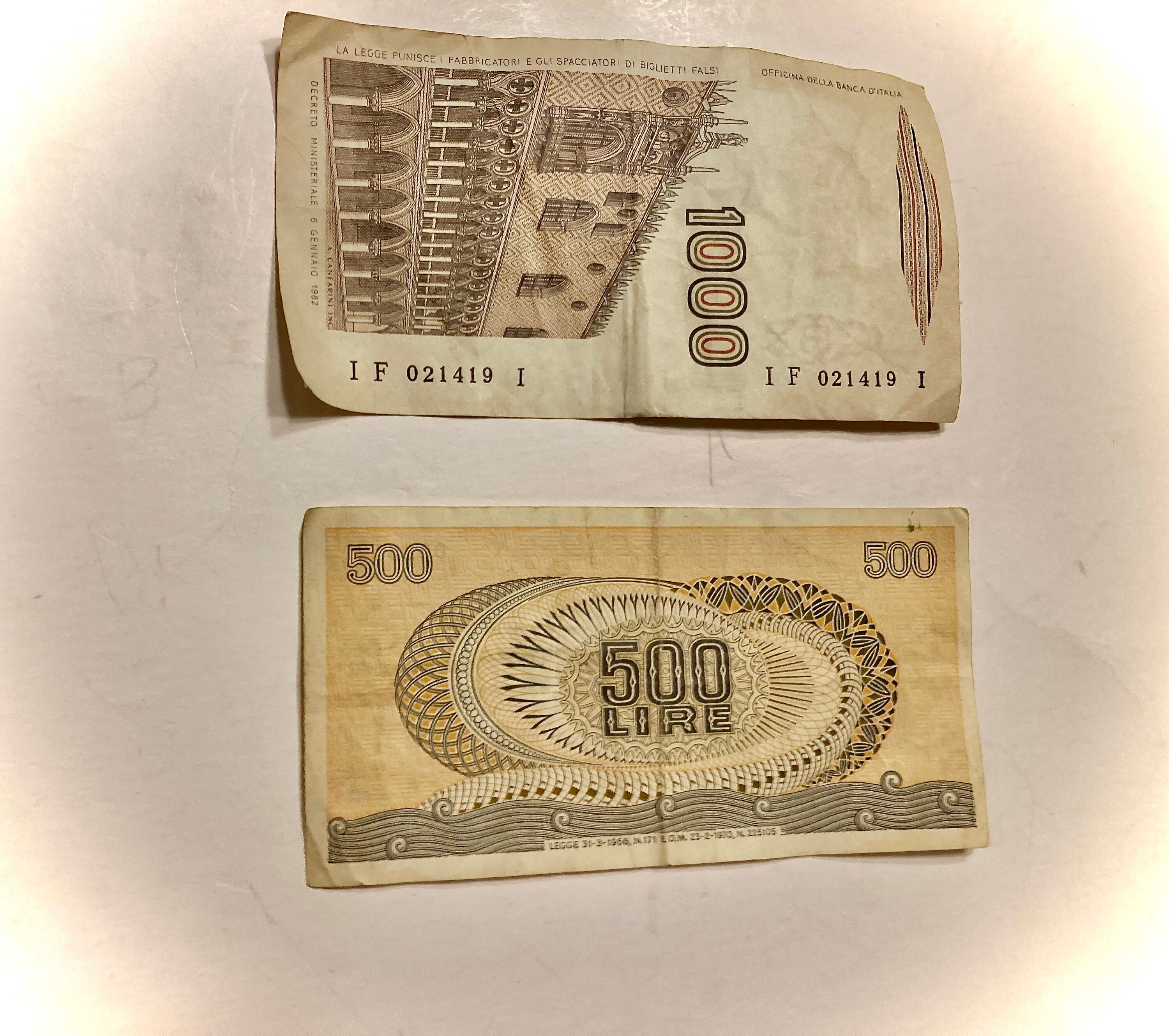 TWO Italian Banknotes 1000 Lire 1982 and 500 Lire 1966 Italy Paper ...