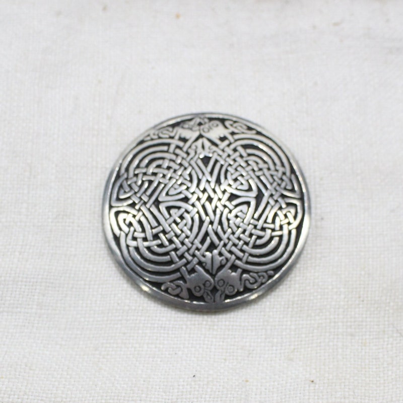 Celtic Knot Brooch - Etsy