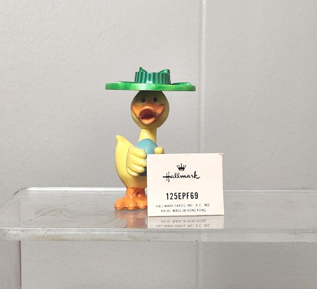 Hallmark 1975 Yellow Duck With Green Hat, Merry Miniature 125 EPF69 ...