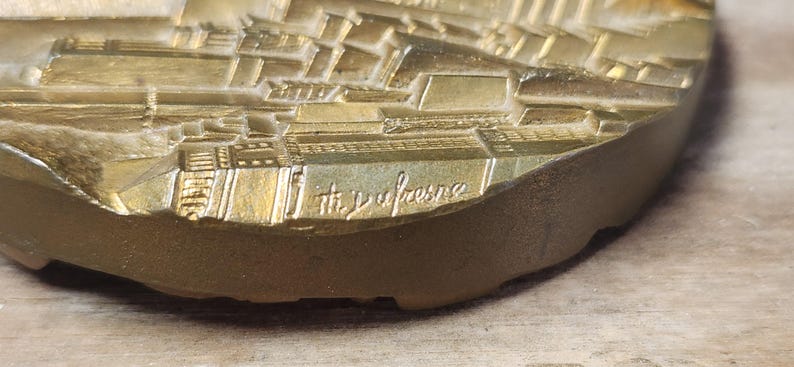 Bronze Medallion, Therese Dufresne, 1979 Br Flor New York City ...