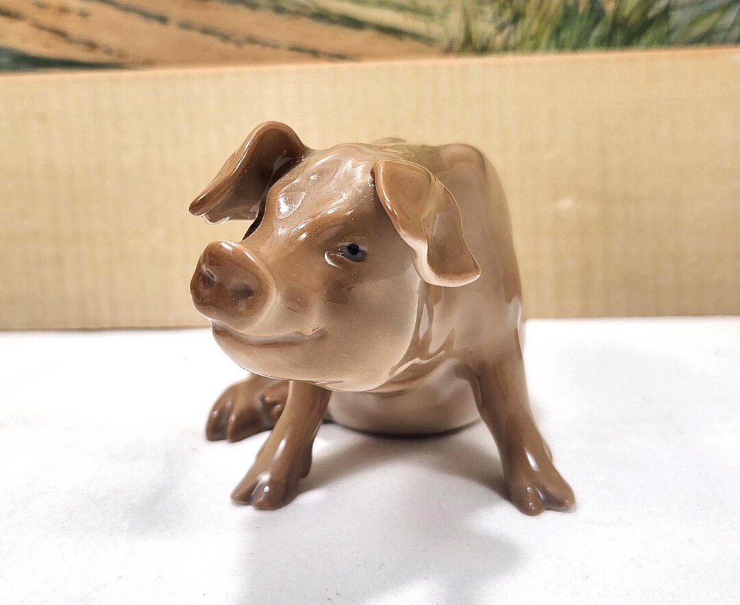B&G Denmark Sitting Pig 1582 A, Tan Pig, Farm Animal Figurine Bing ...