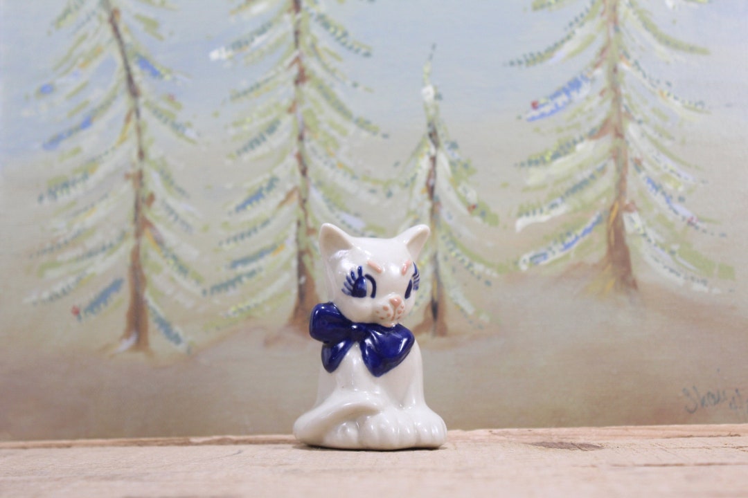 Ceramic Arts Studio Cat With Big Blue Bow Figurine, CAS Pottery Cat ...