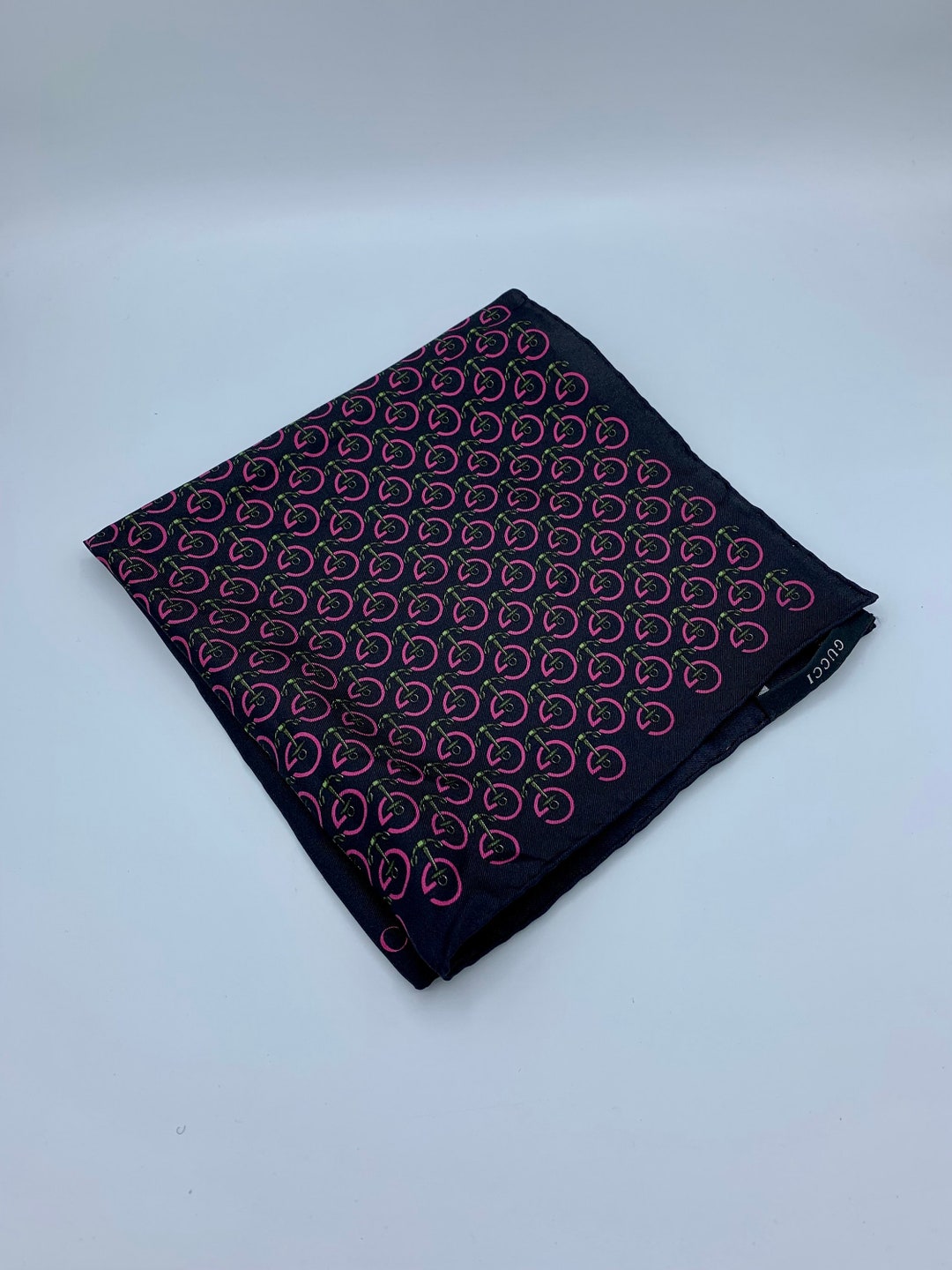 GUCCI GG 100% Silk Signature Pocket Square or Handkerchief or Scarf ...