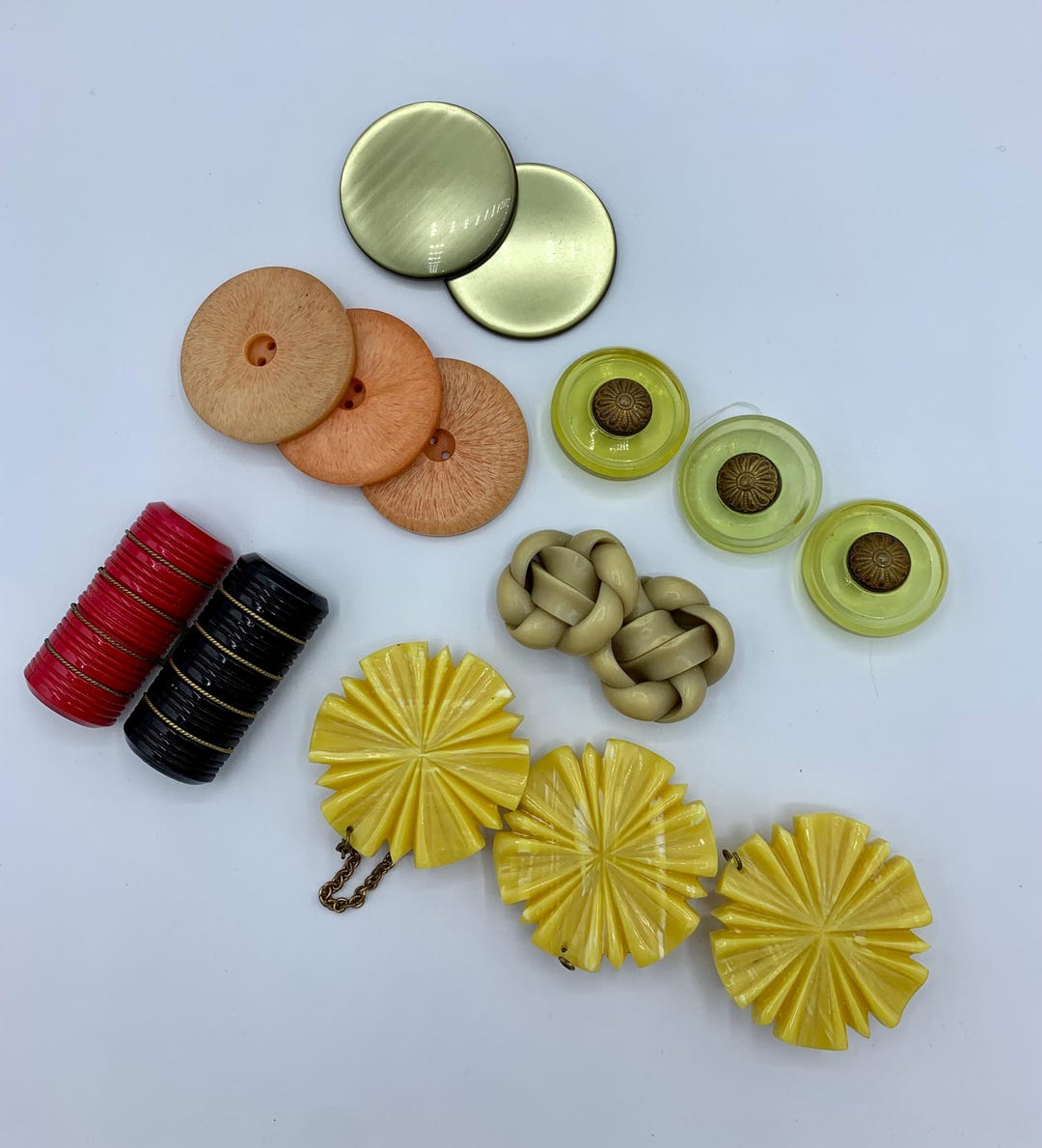 Rare Vintage Buttons - 15 Buttons From the 30's - Unusual Collection ...