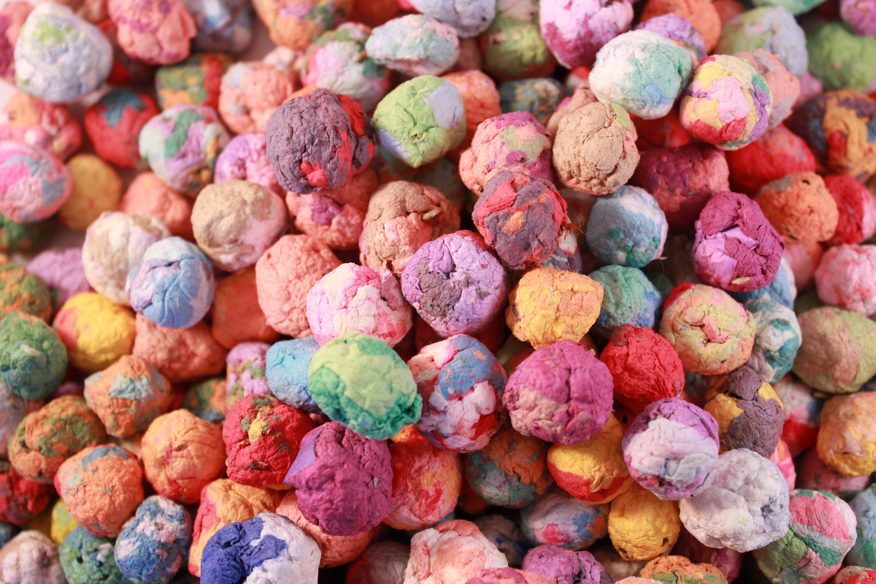 40 Wildflower Seed Bombs / Seed Ball Plantable Paper Rainbow - Etsy UK