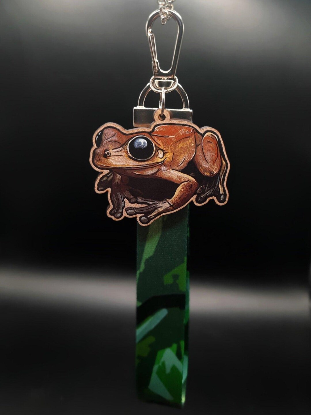 Lace-lid Tree Frog Wrist Lanyard Wooden Keychain, Eco-friendly ...