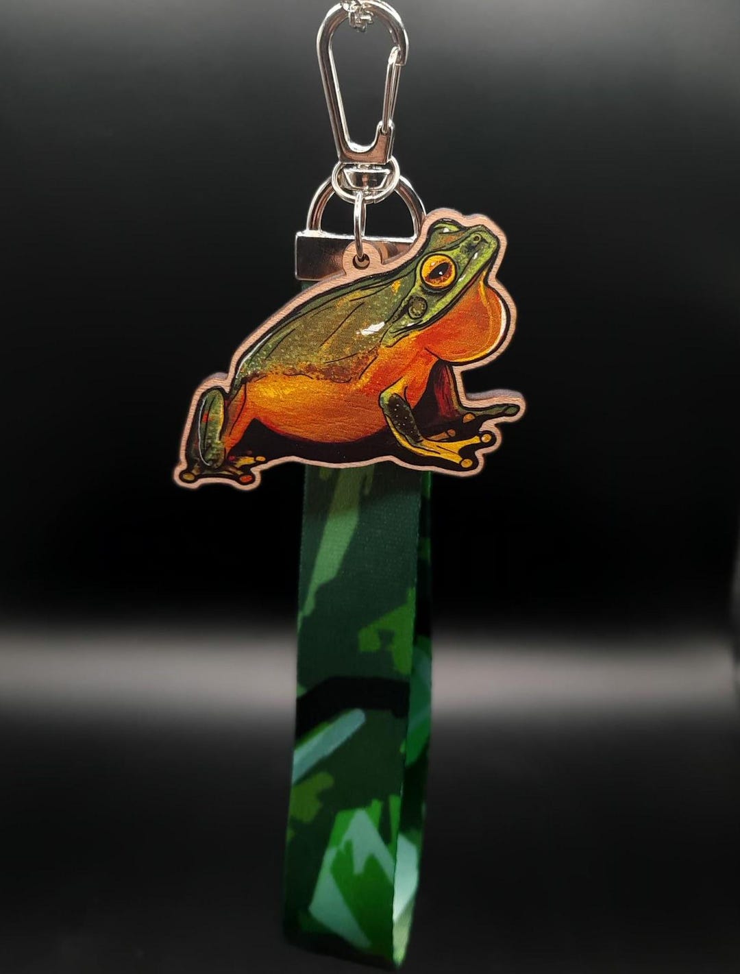 Dainty Tree Frog Wrist Lanyard Wooden Keychain, Eco-friendly ...
