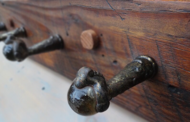 Farmhouse Wall Decor Reclaimed Wood Claw Foot Plank/ Wall | Etsy