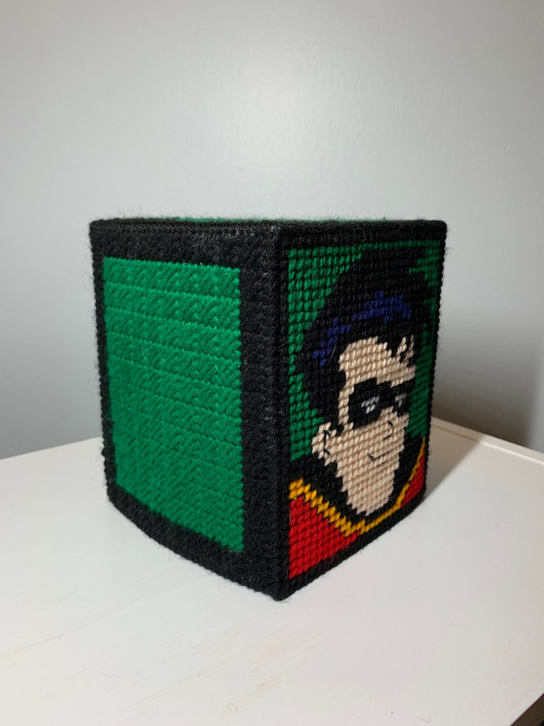 DC Comics "robin" Boutique Style Plastic Canvas Tissue Topper Green ...
