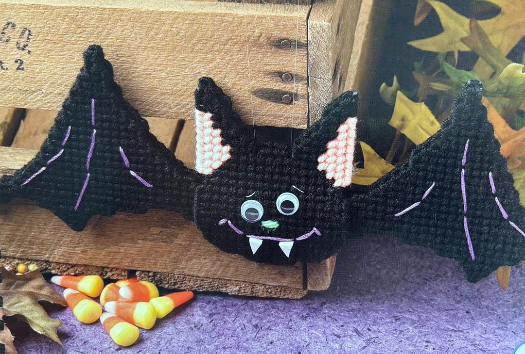 Plastic Canvas Pattern for 7 Count Canvas Friendly Bat Hanging Decor ...