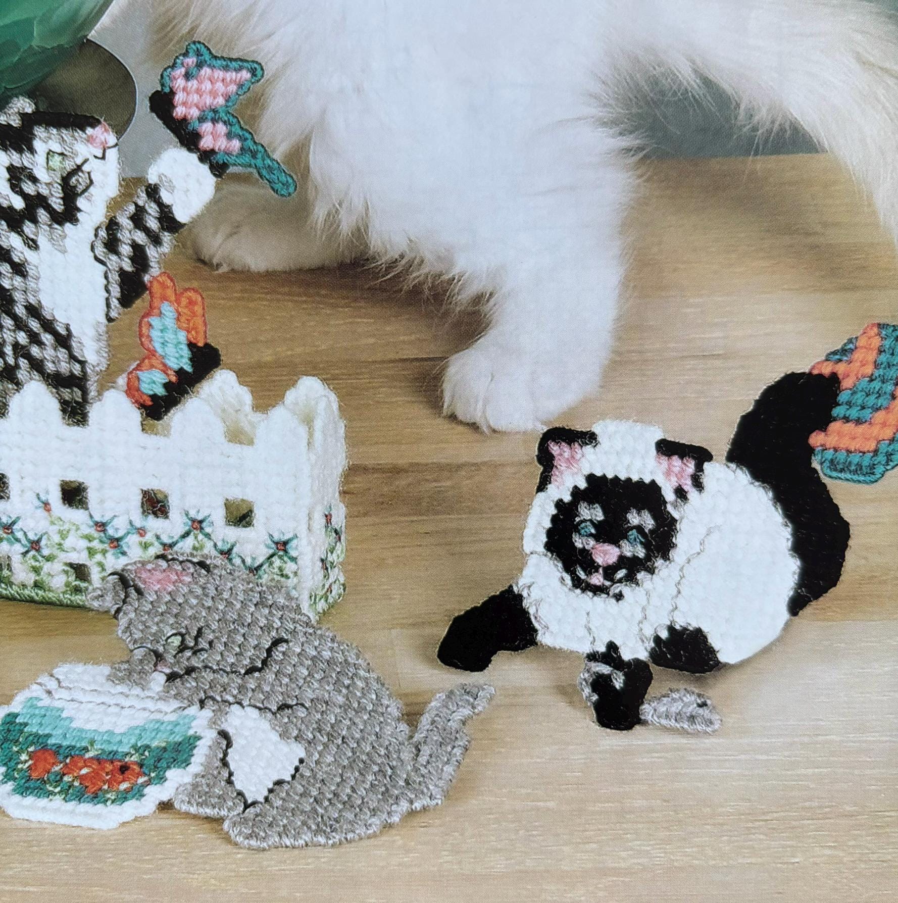 Plastic Canvas Pattern in 7 Count Curious Kitten Coasters and Holder ...