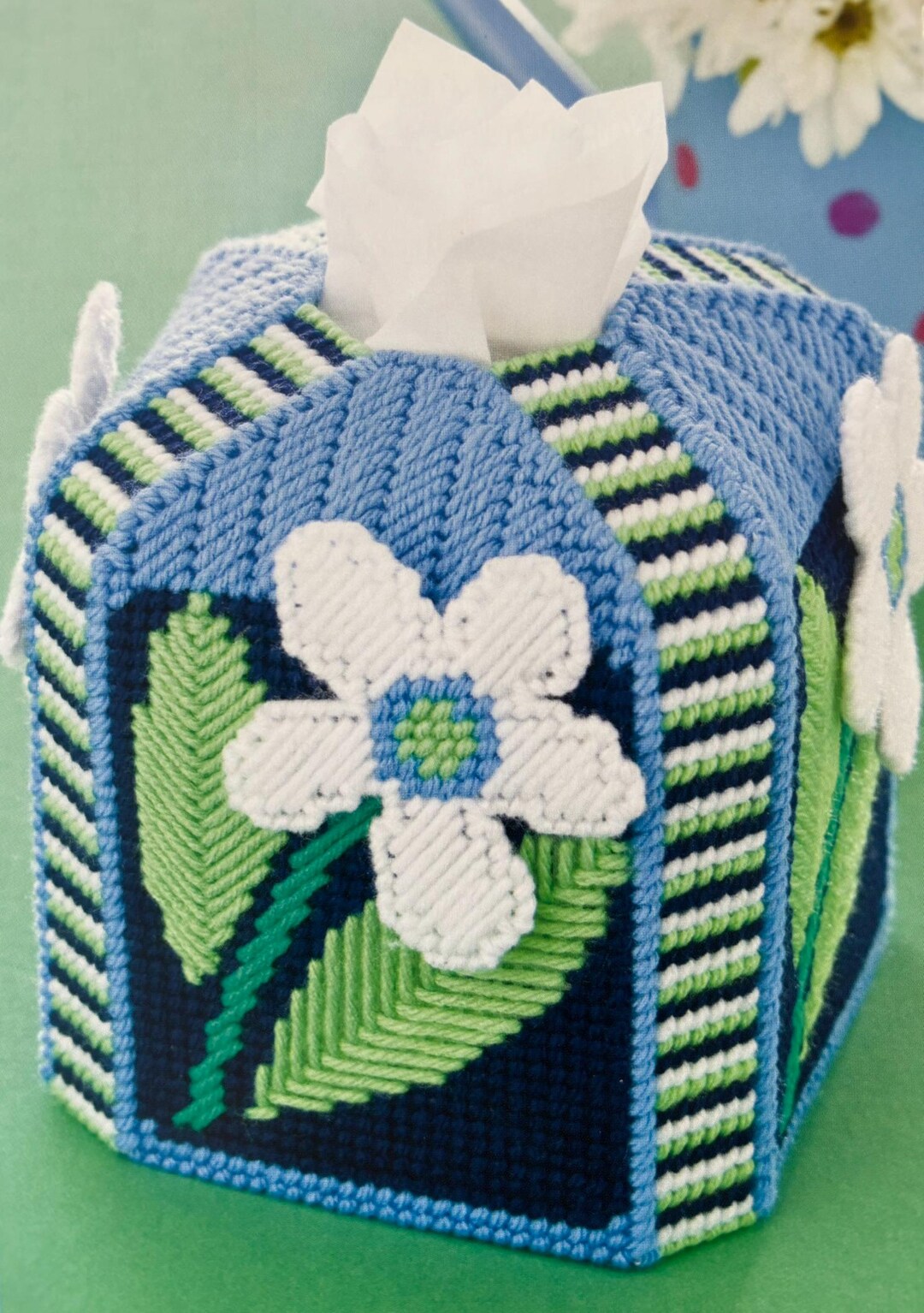 Plastic Canvas Pattern in 7 Count Pretty Blue Daisies Boutique Tissue ...