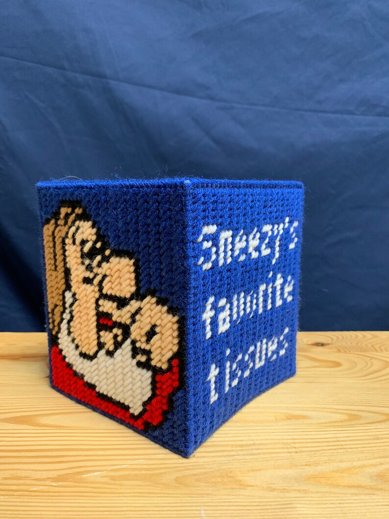 Snow White and the Seven Dwarfs "sneezy" Boutique Style Plastic Canvas ...