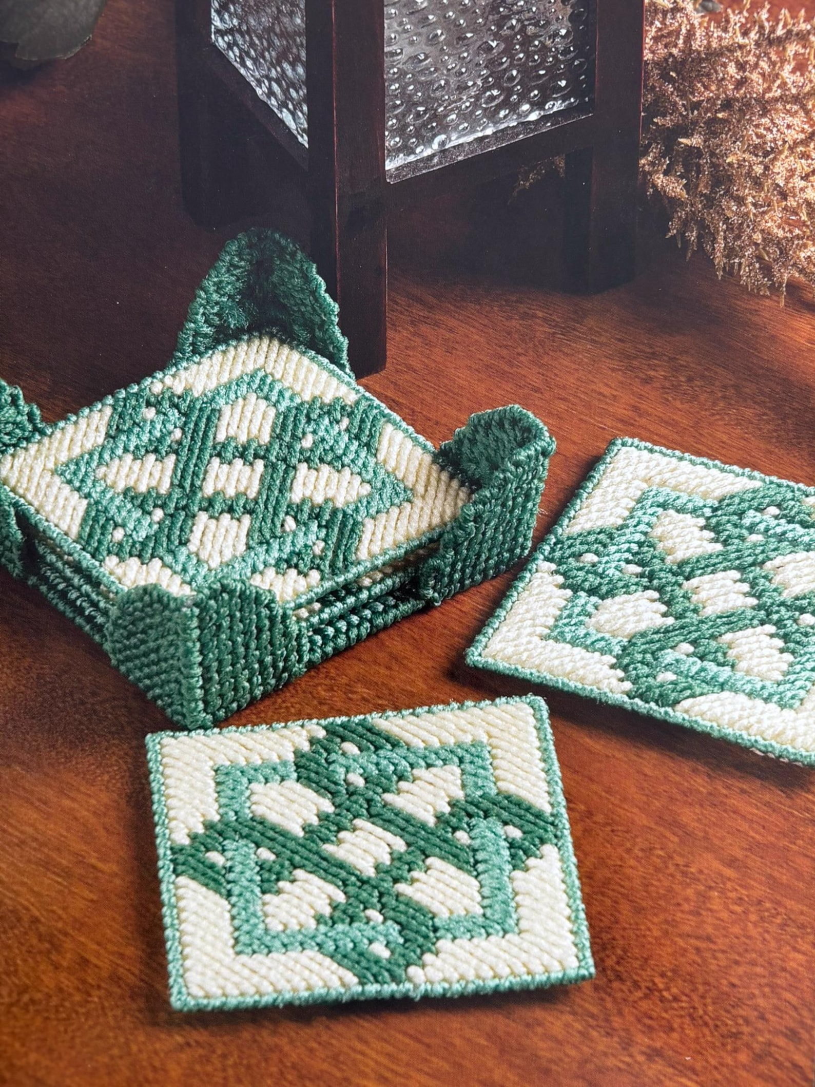 Plastic Canvas Pattern in 7 Count Pretty Celtic Coasters and Holder ...
