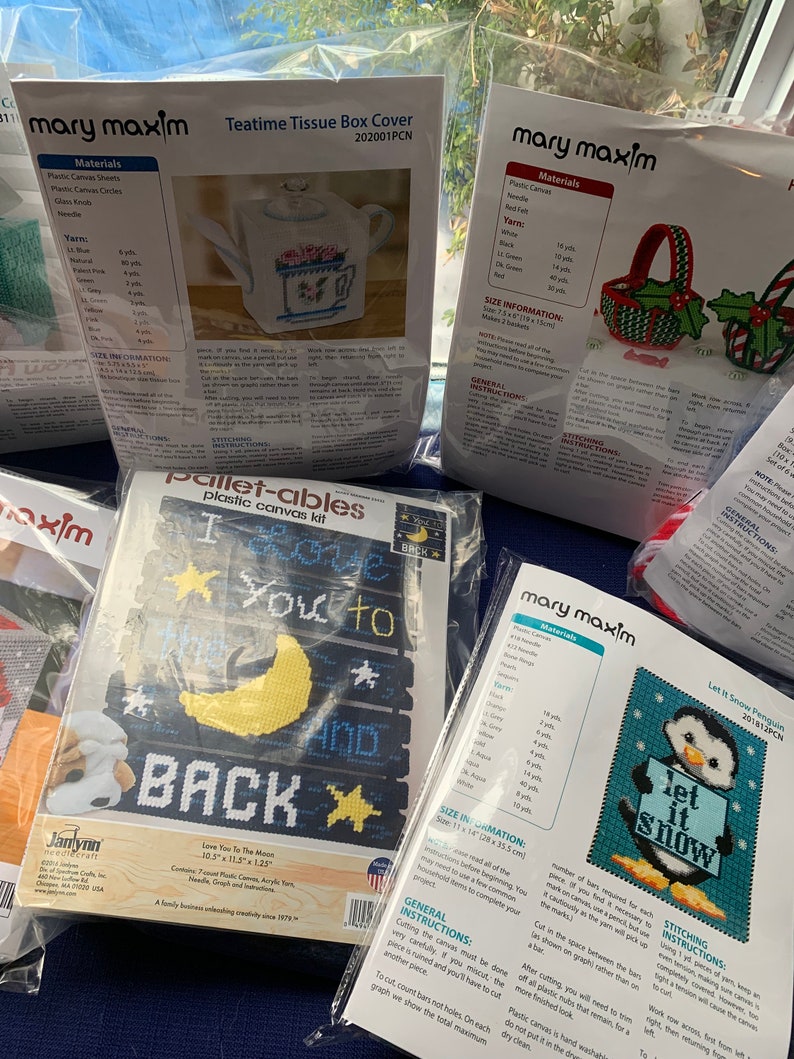 Mary Maxim Plastic Canvas Kit "winter Cardinal Tissue Topper" - Etsy