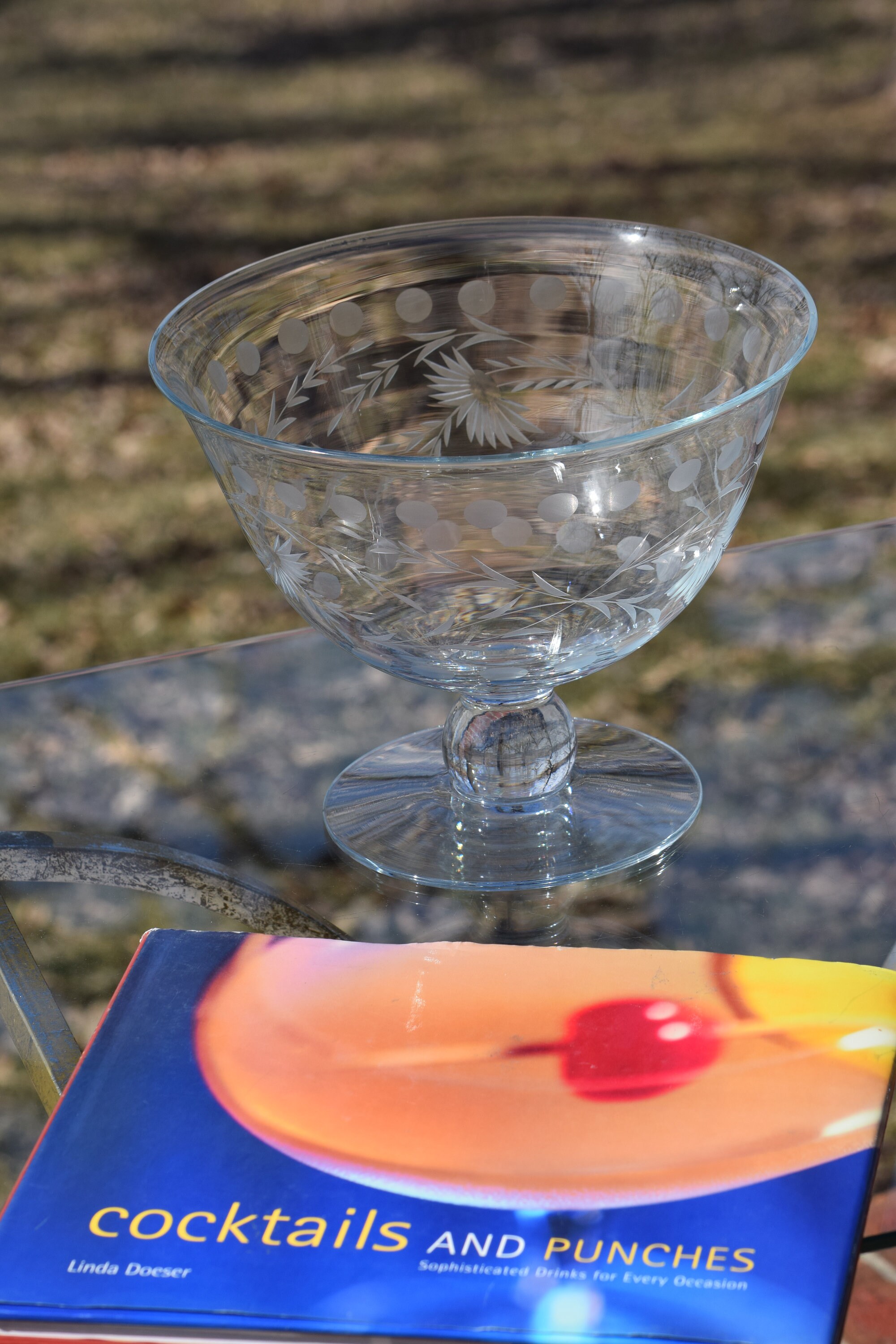 Vintage Etched Punch Bowl with 6 Etched cocktail Glasses, Cocktail ...
