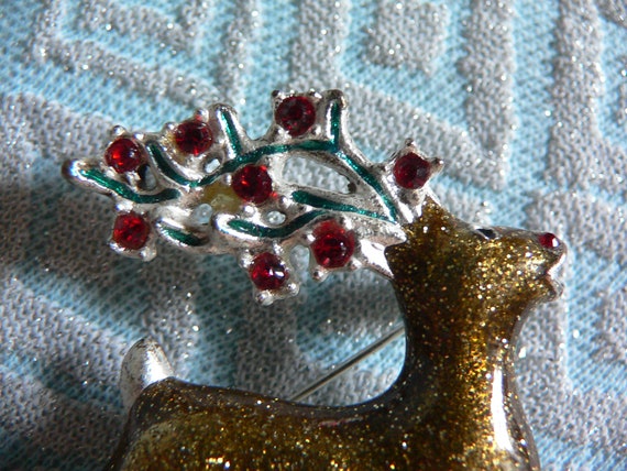 Vintage Tacky Rudolph the Reindeer Christmas Brooch - Gem