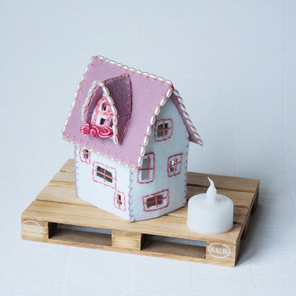 Felt House - Etsy