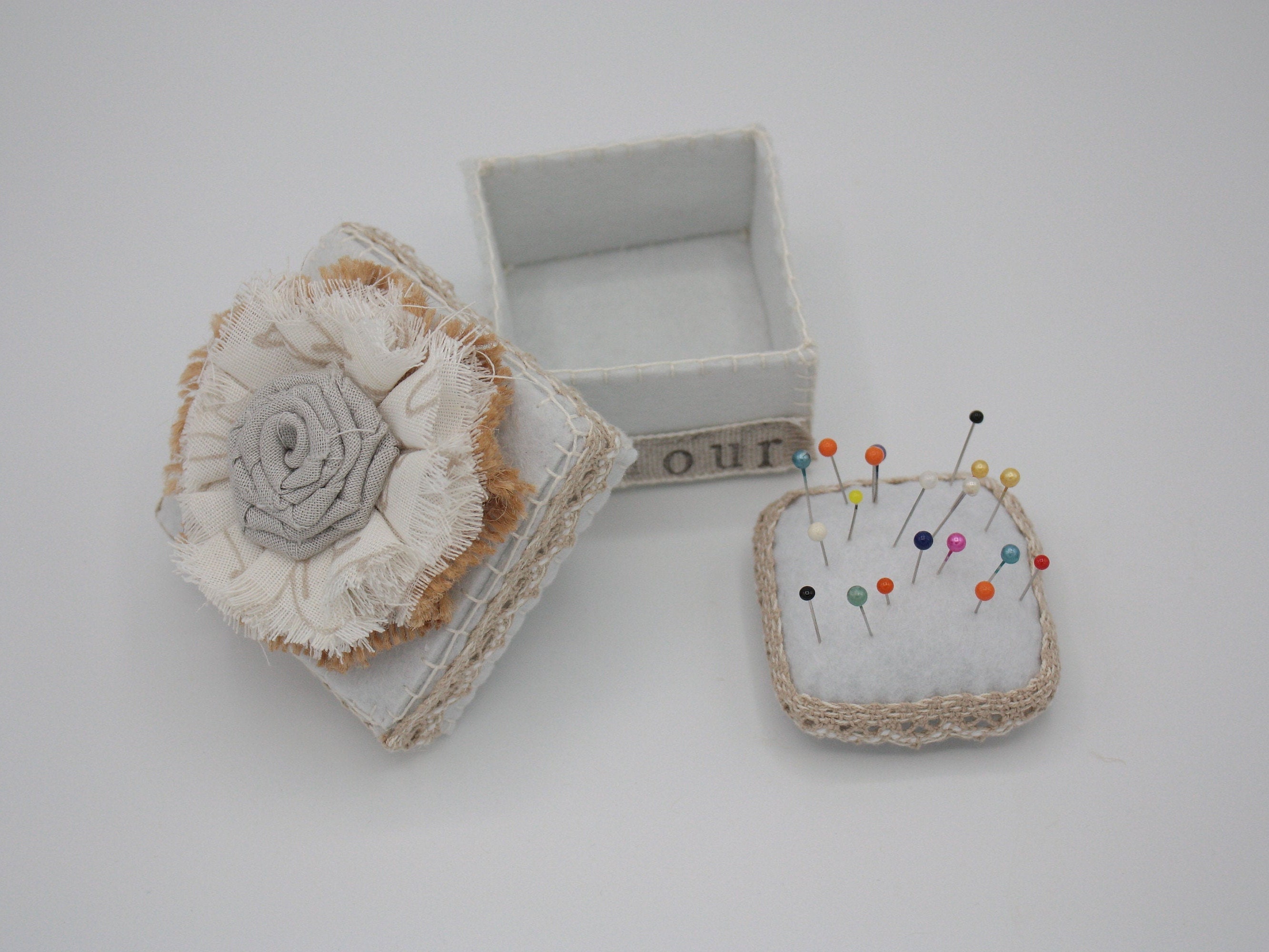 Felt needle cushion pin storage box | Etsy