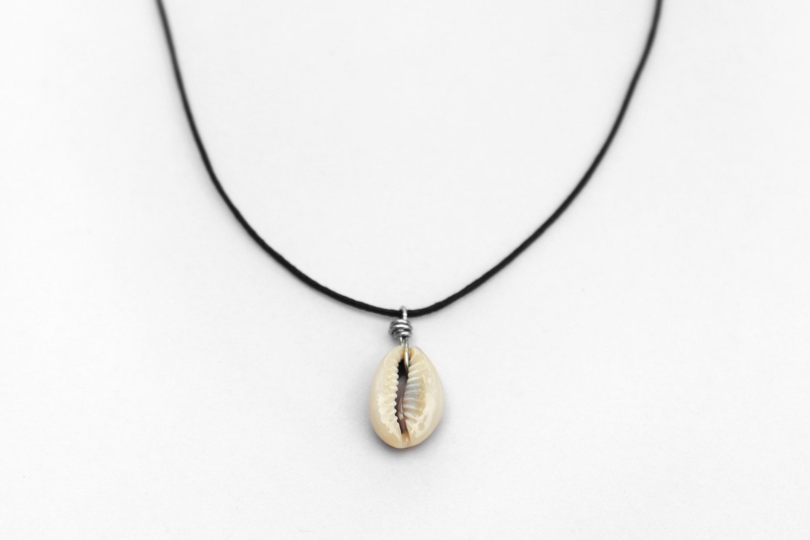 Cowrie Shell Choker // Sea Shell Layering Necklace // Boho Summer ...