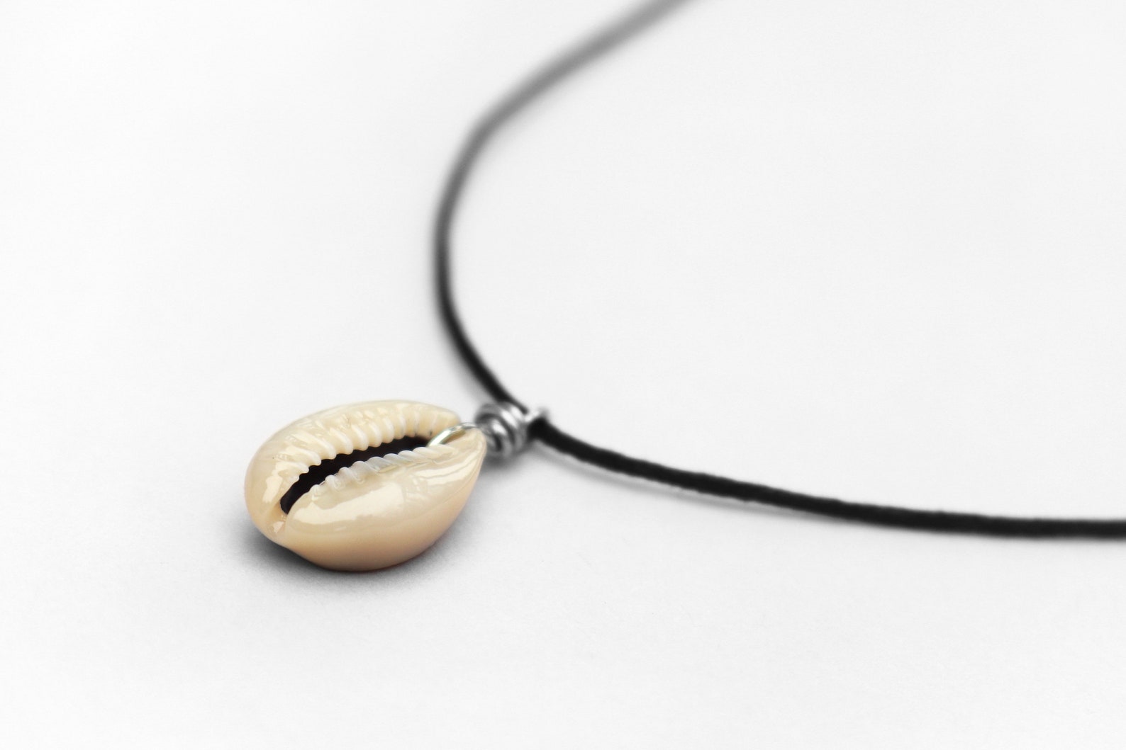 Cowrie Shell Choker // Sea Shell Layering Necklace // Boho Summer ...