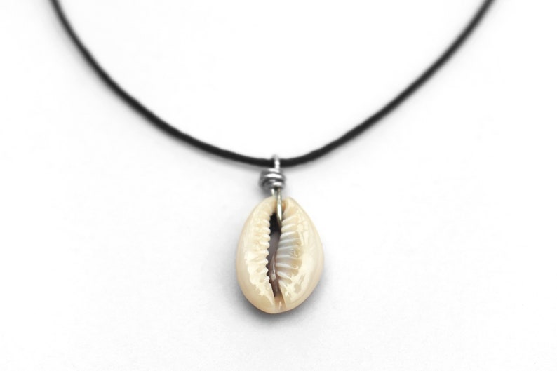 Cowrie Shell Choker // Sea Shell Layering Necklace // Boho Summer ...