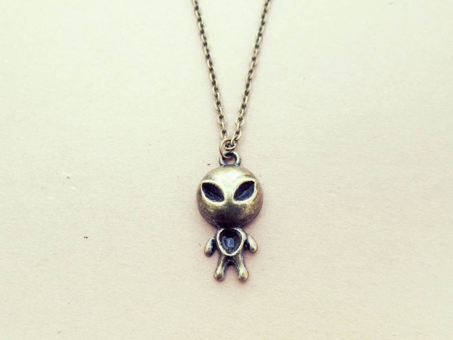 Alien Necklace // Grunge Hipster Cute Alien Charm Necklace // - Etsy