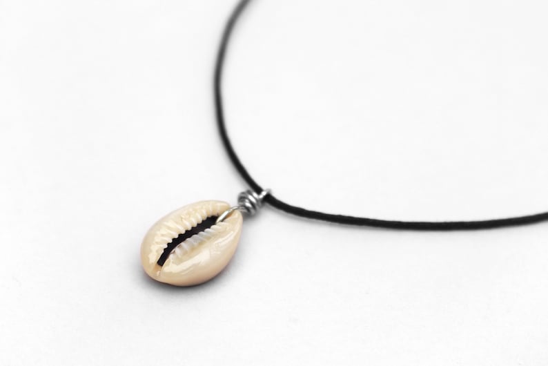 Cowrie Shell Choker // Sea Shell Layering Necklace // Boho Summer ...