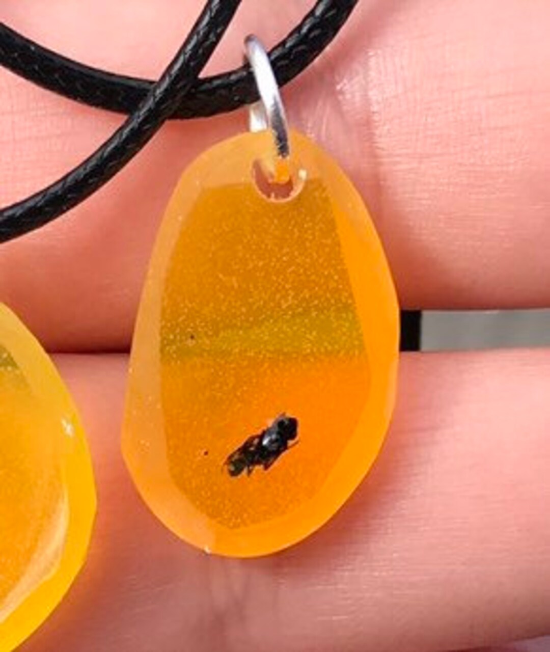 Insect in Amber Resin Jurassic Park Amber Dino DNA Jurassic World Bug ...