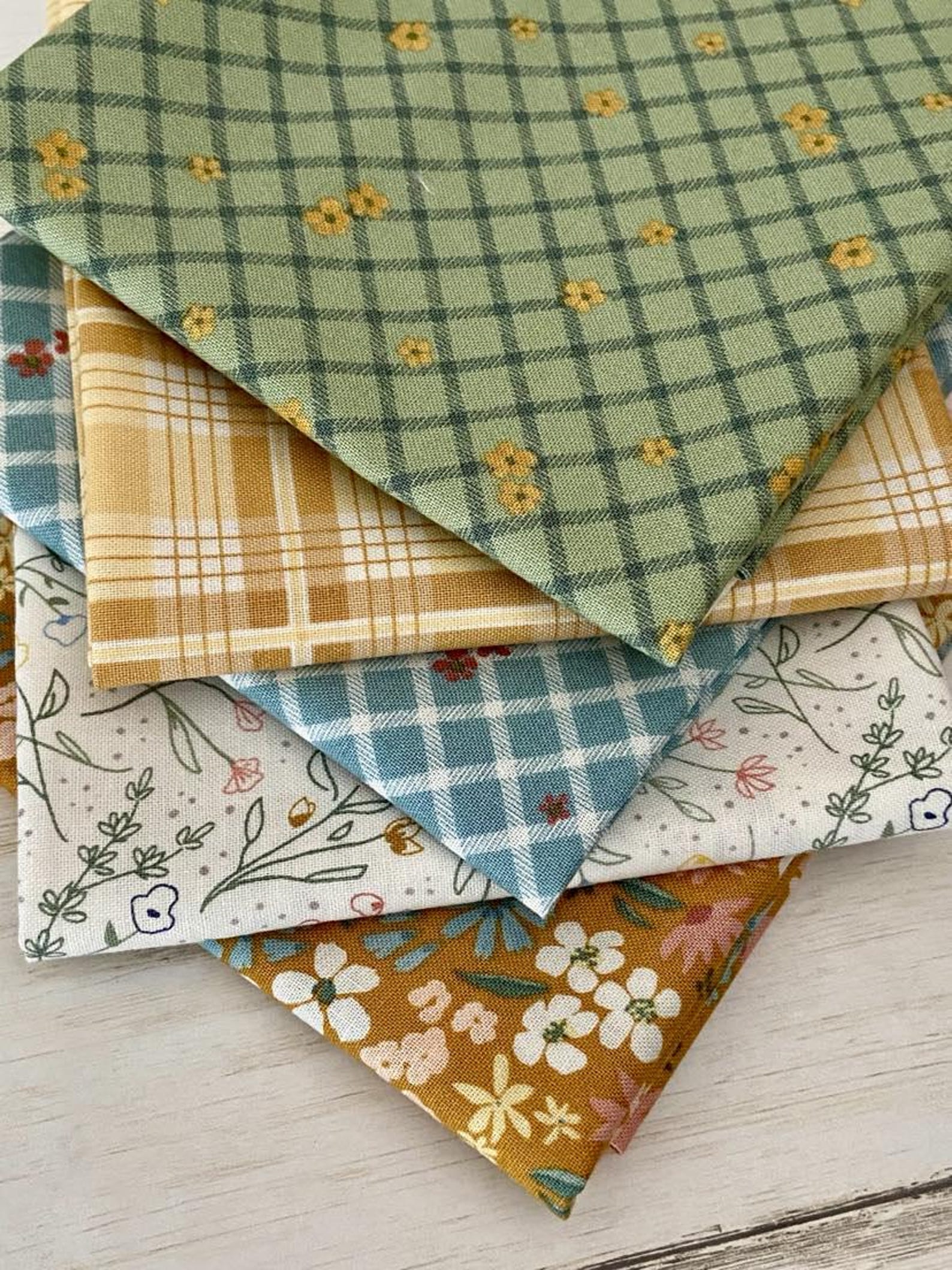 Riley Blake, Albion by Amy Smart, 5 Piece Fat Quarter Bundle. You Will ...