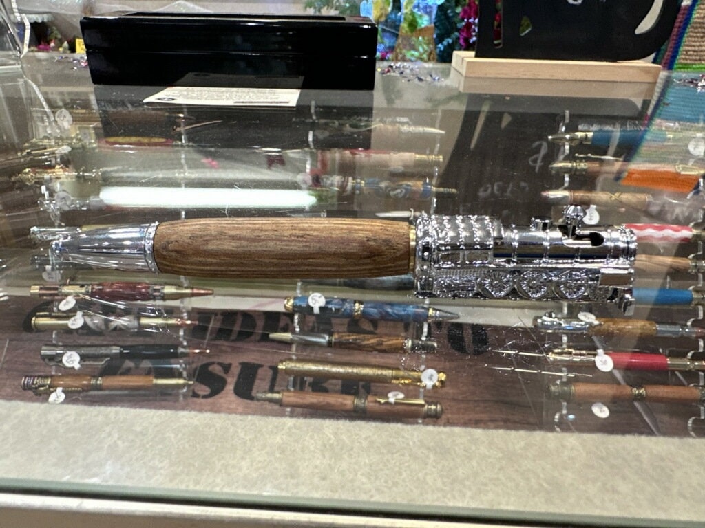 B & O Roundhouse Reclaimed Wood Steam Engine Pen. - Etsy