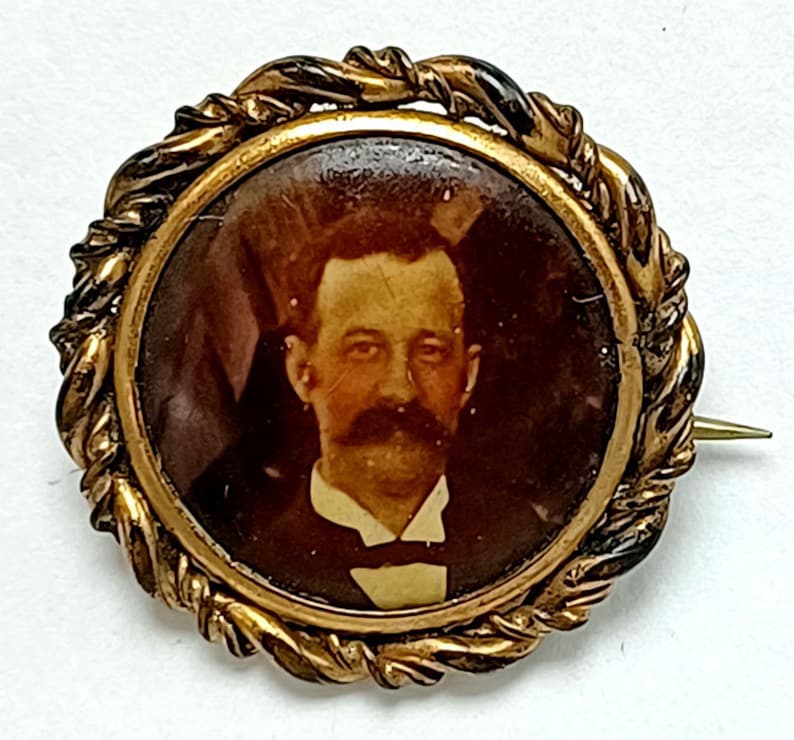 1860s CIVIL WAR Era PHOTOGRAPH Portrait Memorial Mourning Jewelry ...