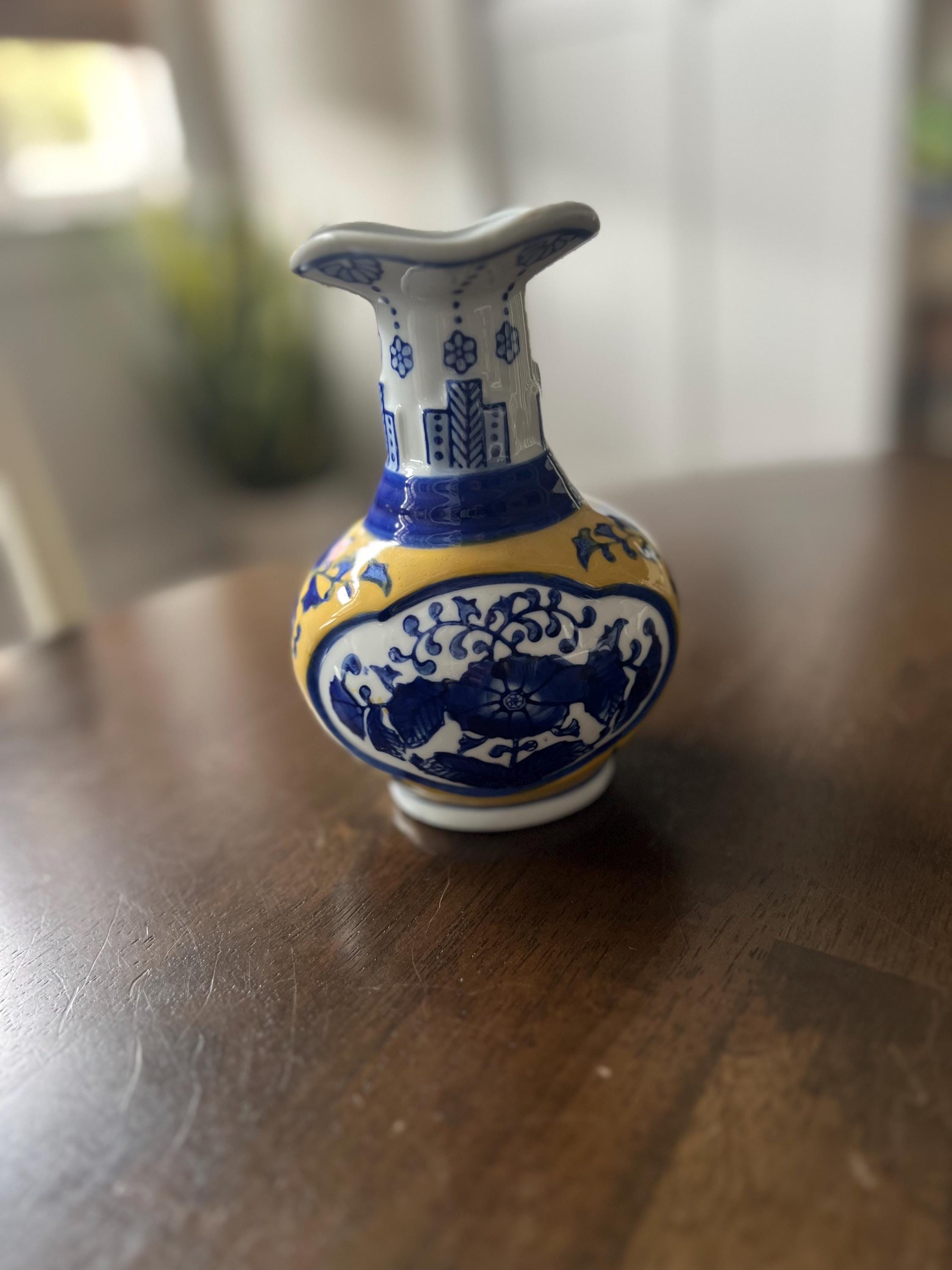 Vintage Chinoiserie Asian Blue and Yellow Motif Pagoda Vase Porcelain ...