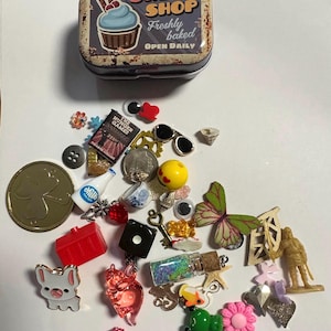 Tin O’ Tiny Trinkets - Etsy